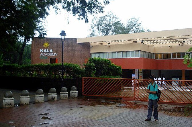 Walk through the heritage Campal neighbourhood (2 Hours Guided Walking Tour) - Authentic Experiences and Unique Insights