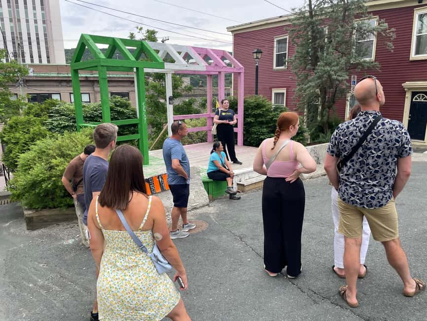 Walking tour of downtown St. John's in French - Why This Tour Offers Good Value