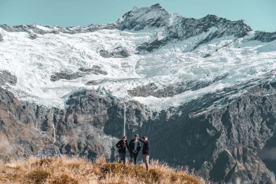 Wanaka: Mt Aspiring and Glaciers Scenic Flight - What to Expect: From Drive to Descent
