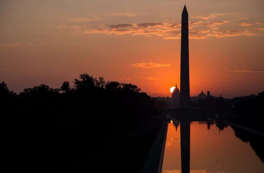 Washington, D.C.: Guided Walking Tour of the National Mall - An In-Depth Look at the Washington, D.C. Guided Walking Tour