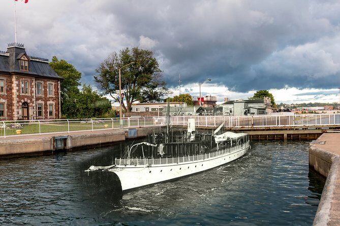 Waterfront Attractions Tour in Sault Saint Marie - Balancing Cost and Experience