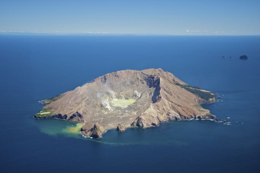 White Island & Whale Island 1-Hour Volcano Scenic Flight - What You Can Expect on the Tour