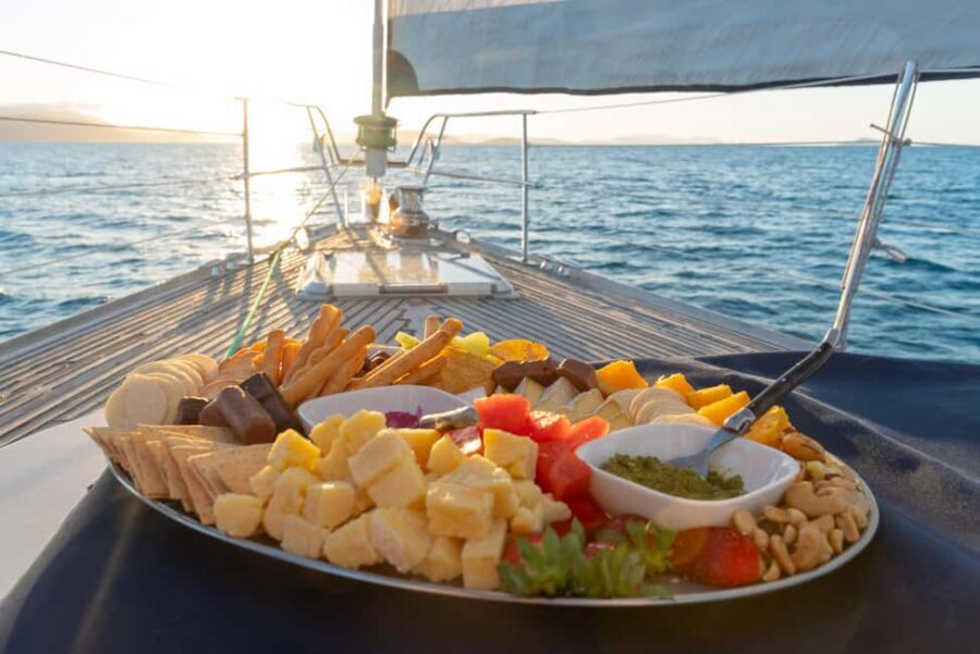 Whitsundays: Intimate Sailing Whitsundays - The Highlights That Make This Tour Stand Out