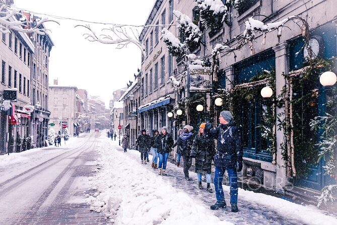 Winter Wonderland Express: Old Montreal Highlights Walking Tour - How the Tour Unfolds