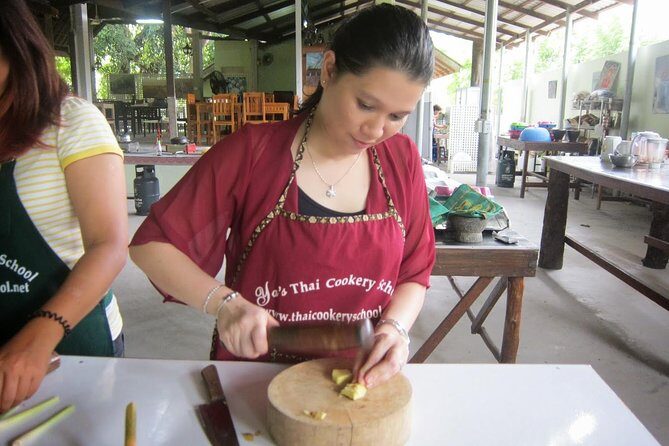 Ya Thai Cookery School Class in Krabi - Why Travelers Love This Experience