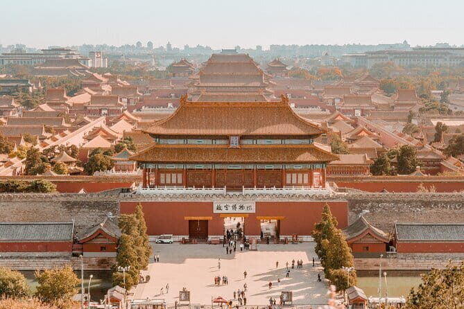 1-Day Emperors Tour in Bejing: Forbidden City, Beihai Park, Jingshan and Hutong - Beihai Park: A Tranquil Imperial Garden