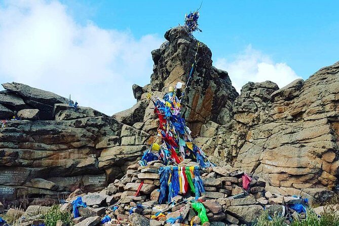 1 Day Manzushir Monastery & Hiking to Tsetsee Gun (Bogd Khan Summit) - Analyzing the Experience & Value