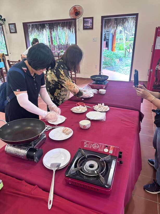 1-Day Mekong Delta | Cai Be - Vinh Long - The Details that Matter