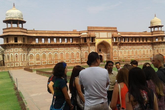 1-Day Private Luxury Tour of Taj Mahal by Mercedes Benz - What Makes This Tour Stand Out?