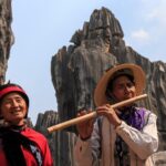 1 Day Stone Forest & Jiuxiang Cave Tour - Delicious Traditional Chinese Lunch