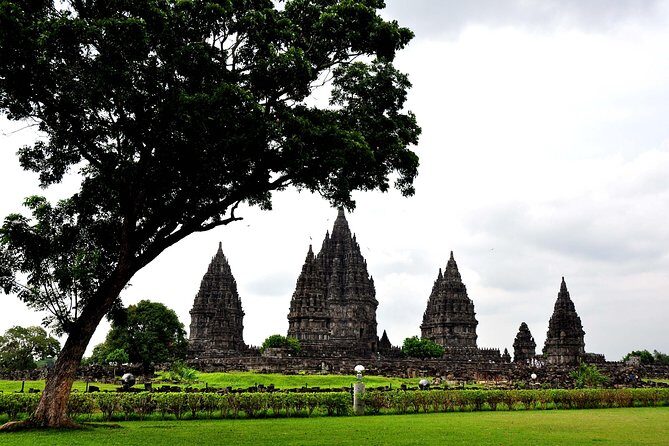 1-Day Yogyakarta Borobudur Prambanan - PRIVATE Tour with GUIDE - Who Is This Tour Best For?