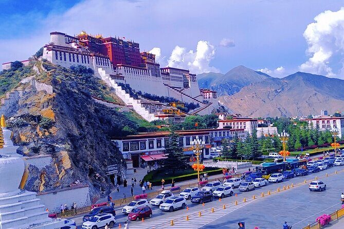 10-Day Guided Adventure in Tibet with Pickup - Transportation, Group Size, and Comfort