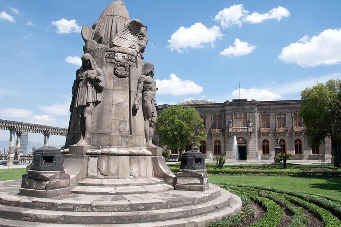 100% private tour in Chapultepec Castle & around (with transport) - Key Points