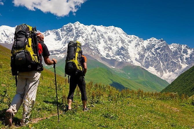 15 Days Jeep Safari Islamabad, Narran, Skardu Baltistan & Hunza Gojal Pakistan - Transport, Accommodation, and Meals — The Practical Details