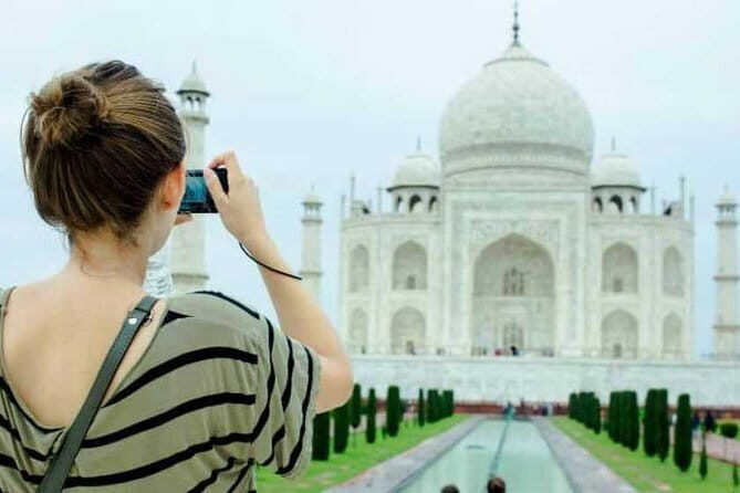 2-Day Private Tour to Taj Mahal, Agra from Mumbai - A Closer Look at the Experience