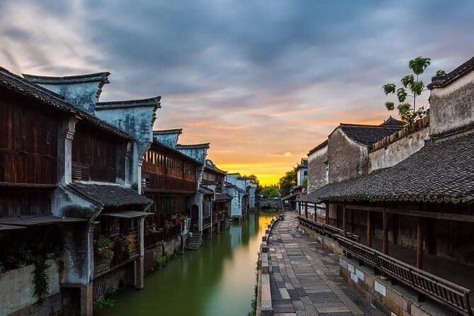 2-day Tour to Explore the Essence of Hangzhou Natural Scenery and Its History - Transportation, Pricing, and Practicalities