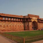 2-Day Tour to Taj Mahal, Agra from Hyderabad with Both Side Commercial Flights - Day-by-Day Breakdown of the Experience