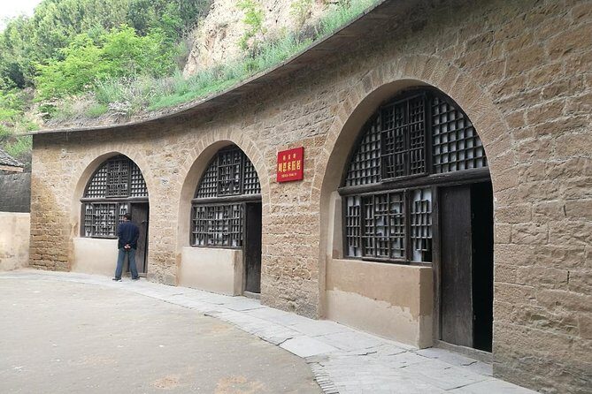 2-Day Yan'an Tour from Xi'an by Bullet Train - Zaoyuan Revolutionary Site: Where the Past Comes Alive