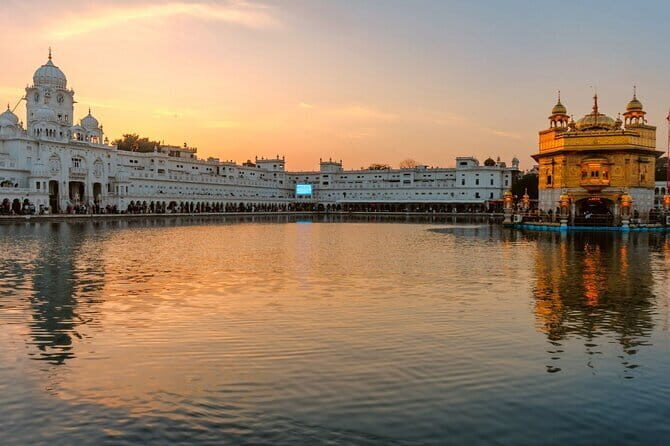 2 Days Amritsar Adventure from Delhi via Superfast Train - Transportation, Accommodation, and Cost Considerations