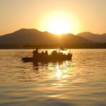 2-Hour West Lake Boat Tour with Ancient Chinese lute Performace - Key Points