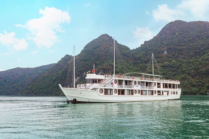 2 Nights Stay on Luxury Cruise Explore Halong Bay & Cat Ba Island - Authenticity and Comfort Matter
