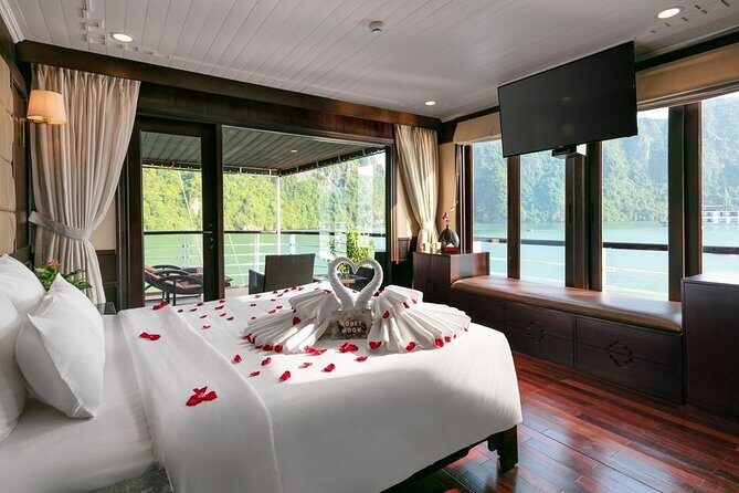 2D1N admire spectacular Halong Bay on Pelican Cruise | BEST PRICE GUARANTEE - Analyzing the Value