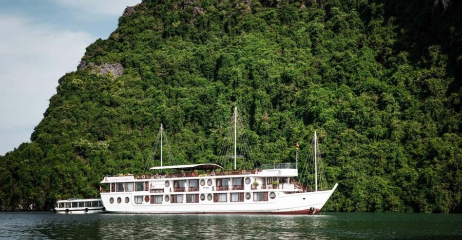 2D1N Ha Long Bay by Calypso Cruise - What Makes This Cruise Stand Out?