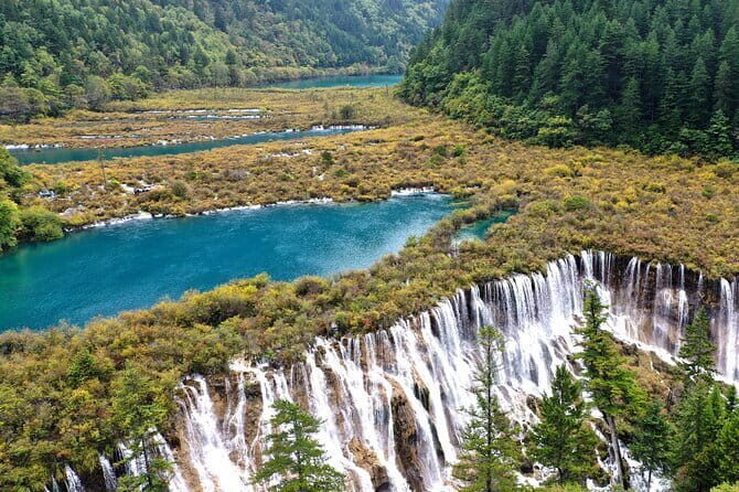 3 Days Jiuzhaigou and Huanglong Tour by Fast Train from Xian - Day 3: A Mix of Culture and Wildlife