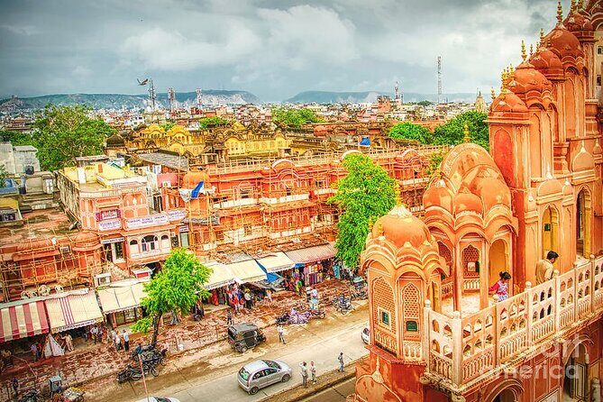 3-Days Private Agra & Jaipur Tour with 5-star hotels from Delhi - Day 2: From Agra to Jaipur via Fatehpur Sikri