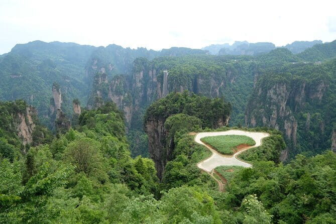 3 Days Zhangjiajie Highlights Tour with Glass Bridge (Classical Boutique Hotel) - A Close Look at the Itinerary