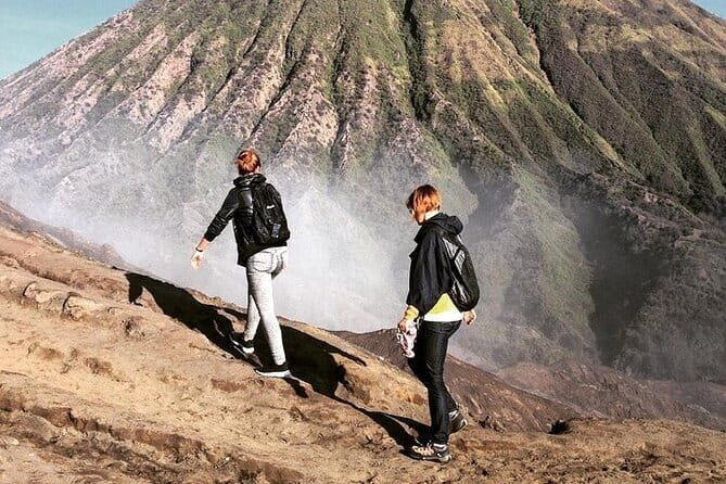 3D2N Mount Bromo Ijen Blue Fire with 4-Star Accommodation - Day 3: The Blue Fire and the Turquoise Lake