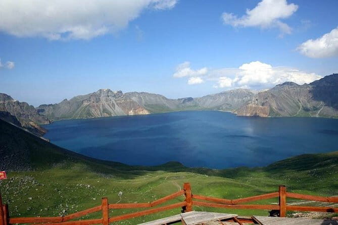 4-Day Private Tour with Charter Car Service in Changbai Mountains - Day 2: Exploring Changbaishan Tianchi from the North Slope