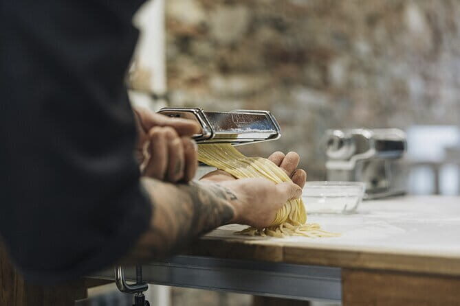 4 Hours Market Tour and Guided Pasta Cooking Class in Florence - Why Our Reviewers Raved