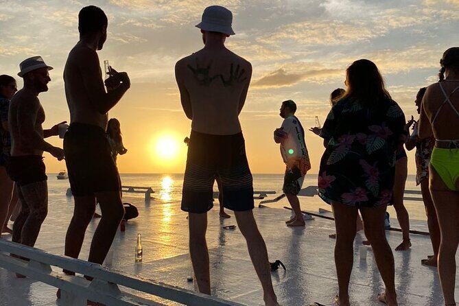 4 hours Red Whale Party Yacht in Boracay - What Past Travelers Say (Based on Reviews)