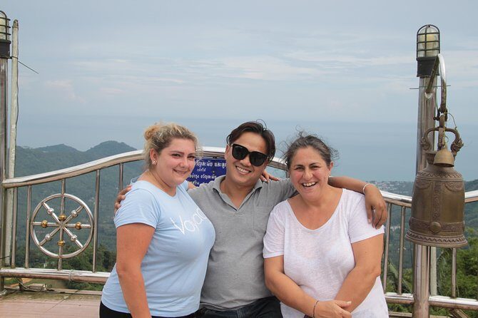 4X4 Tour around the Island - Market Visit: The Heart of Local Life