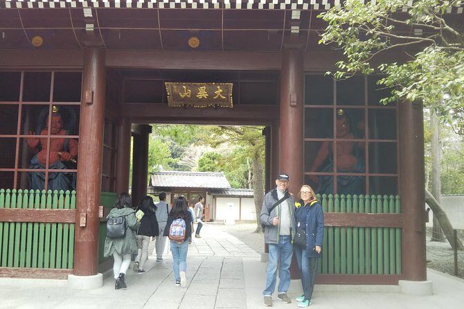 6-hour Kamakura tour by qualified guide using public transportation - Exploring Each Stop in Detail