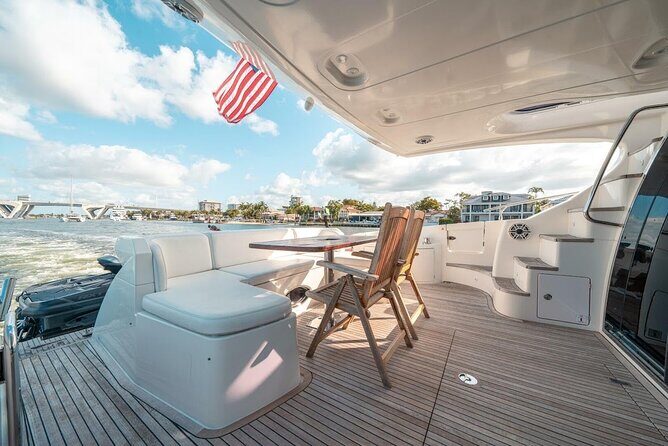 68ft LUXURY AZIMUT - Sailing Miami: A Deep Dive into the Experience