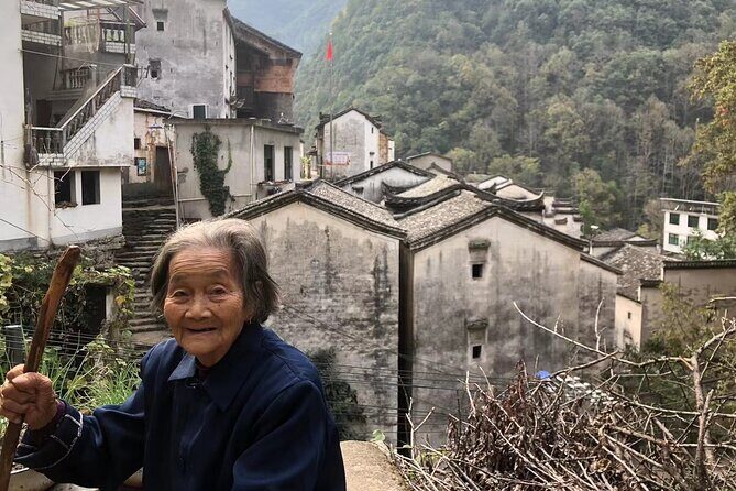 8-Day Shanghai, Water Village, Hangzhou, Yellow Mt and Hamlets - Discovering the Highlights of China in 8 Days