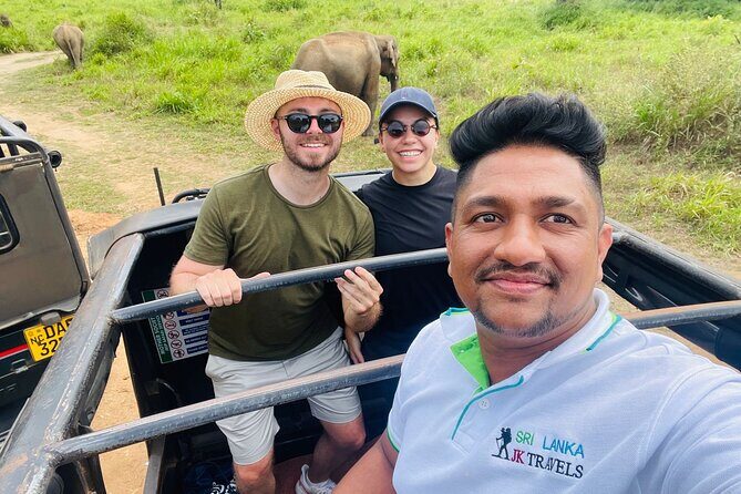 8 Days Sri Lanka Tour-3* Accommodation with Breakfast - Sigiriya’s Climb and Ancient City of Polonnaruwa