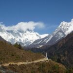 8 days trek to Everest - Day 2: Trek to Namche Bazaar – A Steady Climb