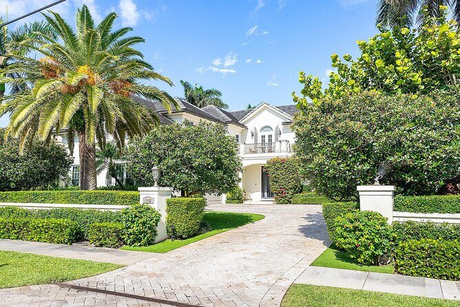 A Coastal Family Escape in Manalapan - The Upscale Charm of Plaza Del Mar