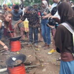 A Day Being Coffee And Batik Maker - Key Points