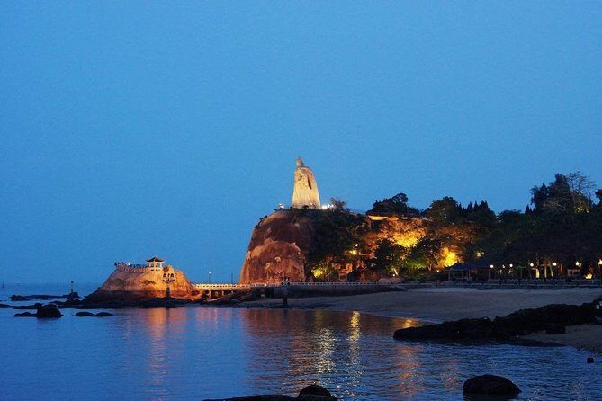 A Night Tour to Xiamen Gulang Island - Exploring Gulangyu Island by Night: What’s Included and What to Expect