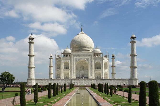 Agra day tour by Gatimaan Express -TAJ & FORT - Lunch and Rest