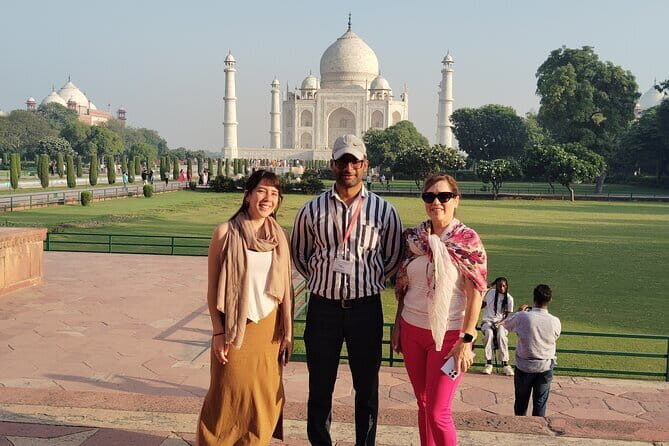 Agra: Fast-Track Taj Mahal Entry Ticket + Optional Guided Tour - What Do Travelers Say?