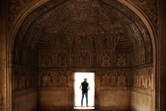 Agra Full-day Tour Taj Mahal, Agra Fort & Secret Walking Tour with Private Car - Who Should Consider This Tour?