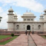 Agra Overnight Tour From Delhi - Exploring Agra Fort: More Than Just a View