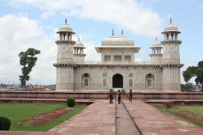 Agra Overnight Tour From Delhi - Exploring Agra Fort: More Than Just a View