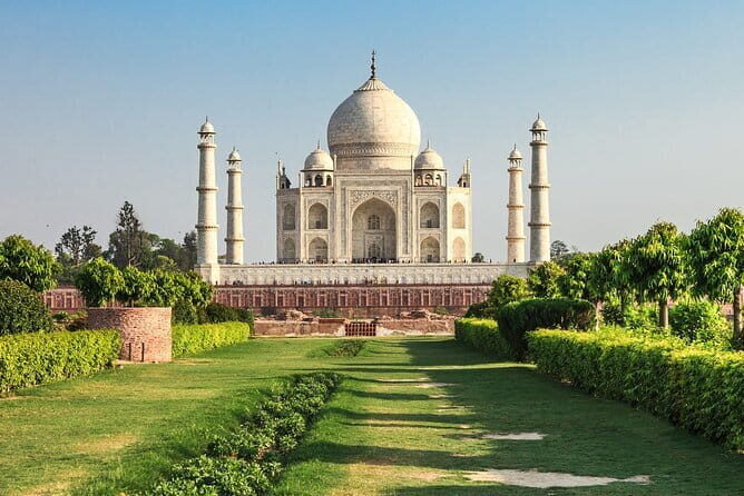 Agra Overnight Tour With Taj Mahal and Fatehpur Sikri - Rise and Shine: The Taj Mahal at Sunrise