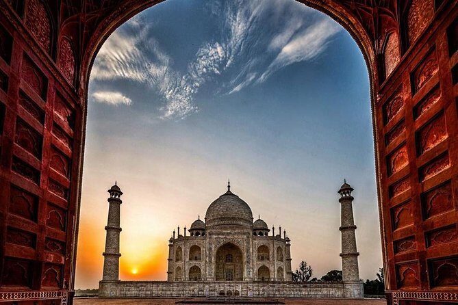 Agra : Private Sunrise Taj Mahal & Agra City Tour - Visiting Agra Fort: A Royal Fortress